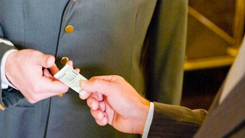 Tipping in Egypt: A Guide to Gratuity Etiquette